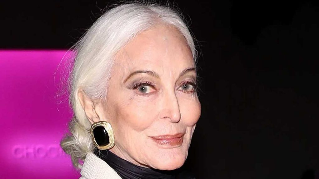 Nuda a 91 anni: l'incredibile servizio fotografico dell'ex modella ...