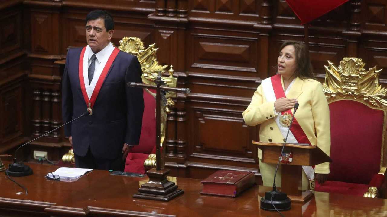 Chi è la prima presidente donna del Perù? | La biografia di Dina Boluarte