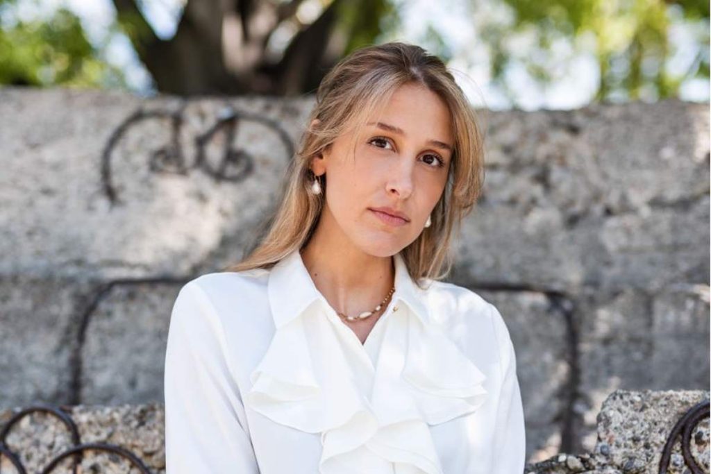 Chi è Erin Doom, la misteriosa autrice di bestseller per ragazzi di ...